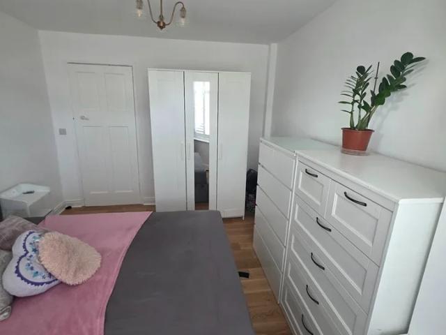 Room at Dene Road, Oxford