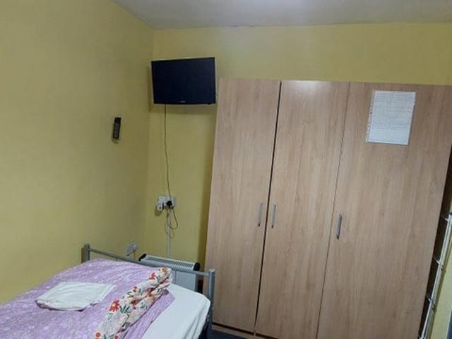 Room at Dengayne, Basildon