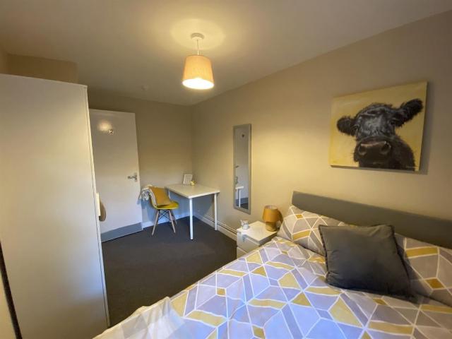 Room at Denison Gardens, Derby
