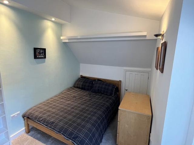 Room at Denton Road, Dartford