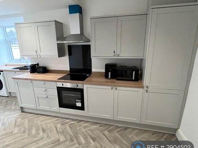 Room at Dentons Green Lane, St Helens