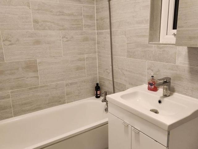 Room at Deptford Ferry Road, Greater London