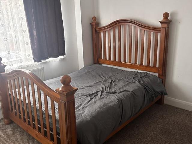 Room at Deptford High Street, Greater London