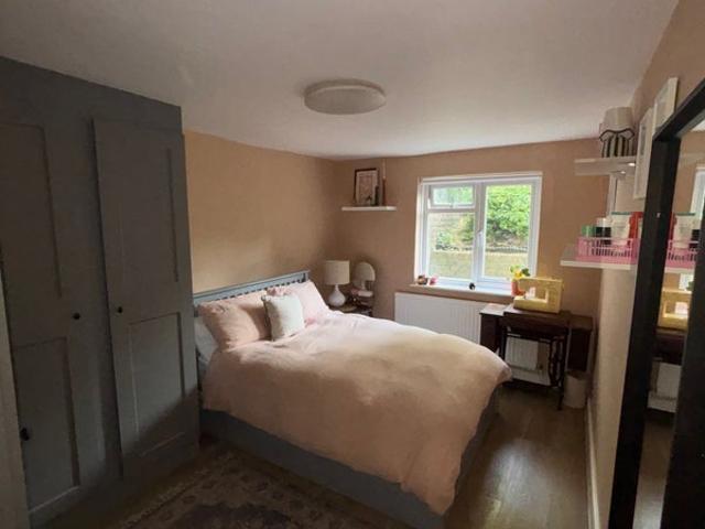 Room at Deronda Road, Greater London