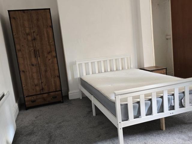 Room at Derby Lane, Liverpool