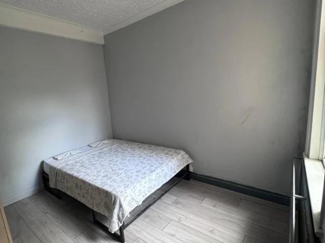 Room at Derby Road, Greater London