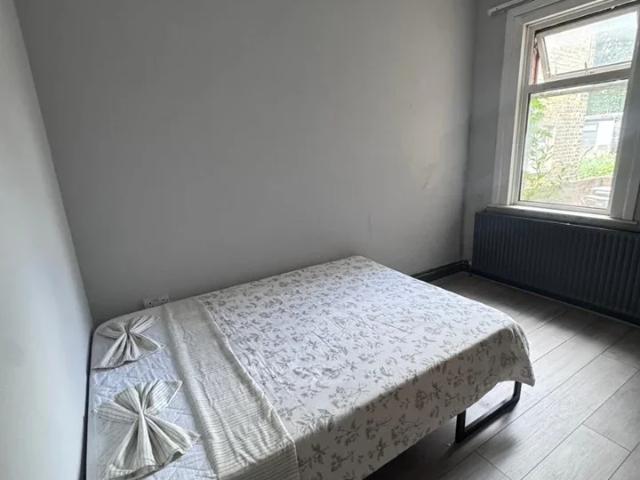 Room at Derby Road, Greater London