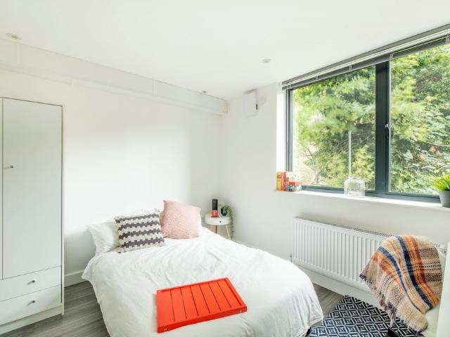 Room at Derby Road, Nottingham