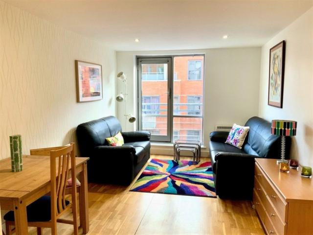 Room at Derby Road, Nottingham