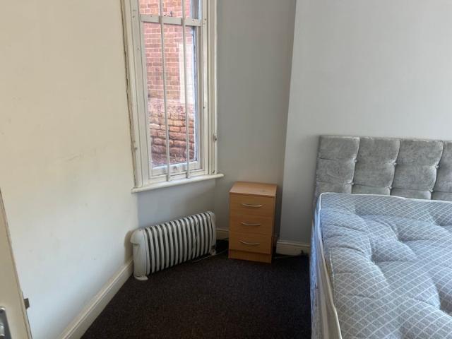 Room at Derby Road, Nottingham