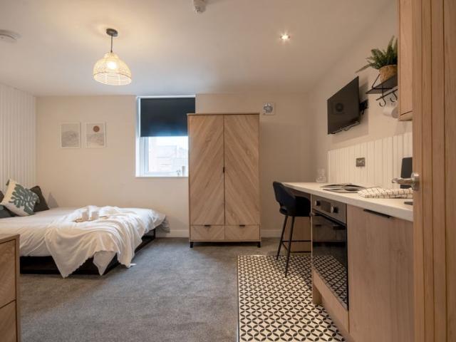 Room at Derby Road, Nottingham