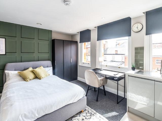 Room at Derby Road, Nottingham