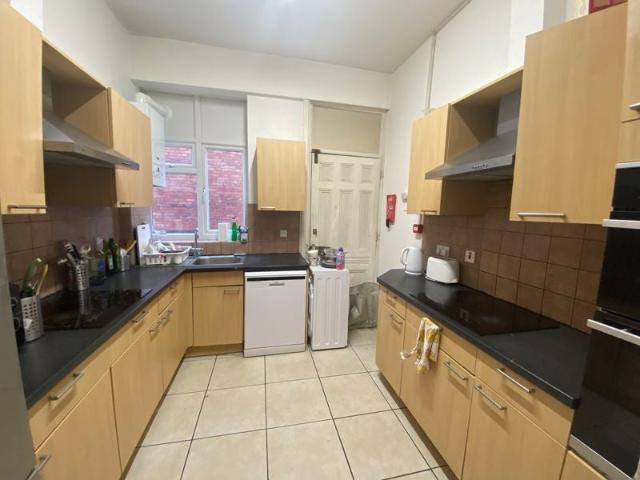 Room at Derby Road, Nottingham