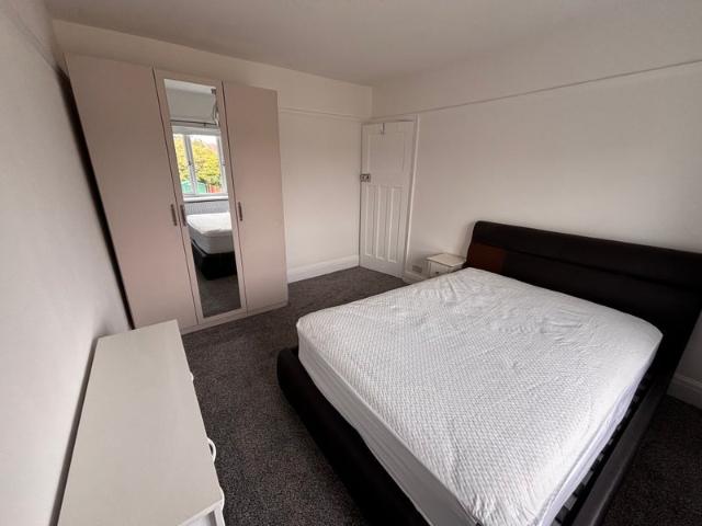 Room at Derby Road, North East Derbyshire