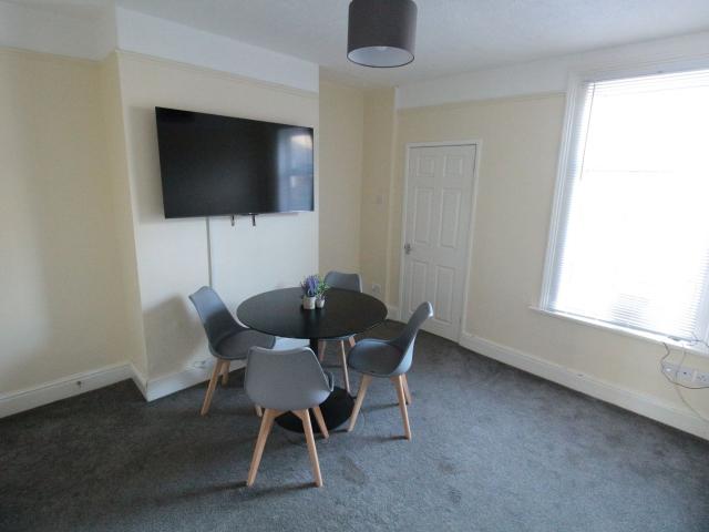 Room at Derwent Street, Lincoln