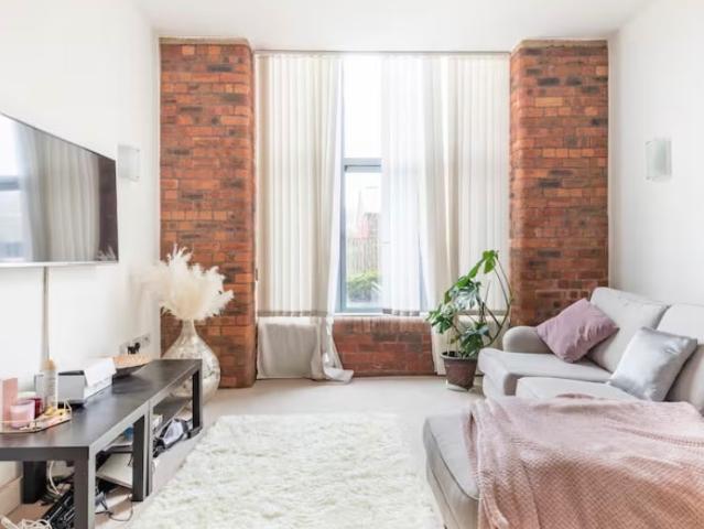Room at Dewsbury Road, Calderdale