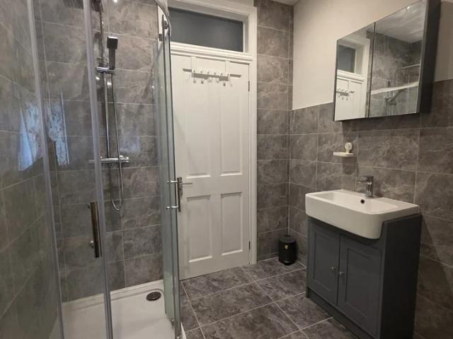 Room at Devonshire Avenue, Greater London