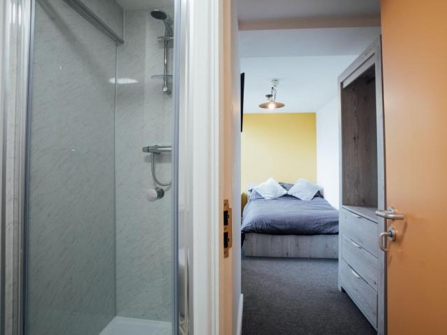 Room at Devonshire Lane, Charnwood