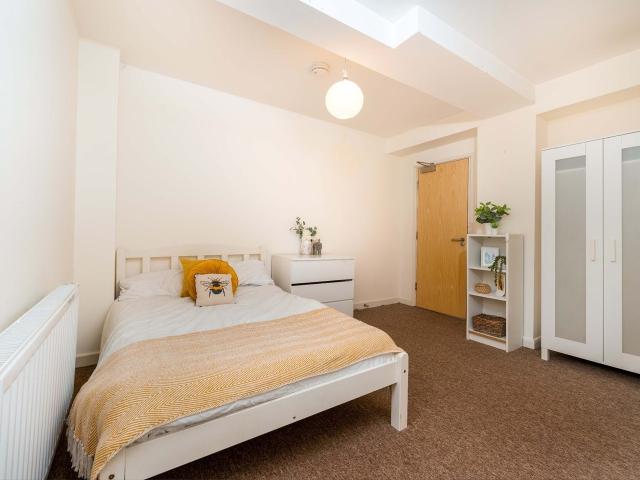 Room at Devonshire Lane, Sheffield