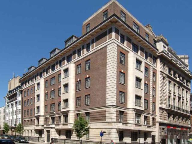 Room at Devonshire Street, City of Westminster