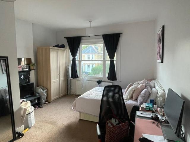 Room at Devonshire Road, Greater London