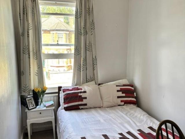 Room at Devonshire Road, Greater London