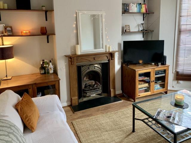 Room at Devonshire Road, Greater London