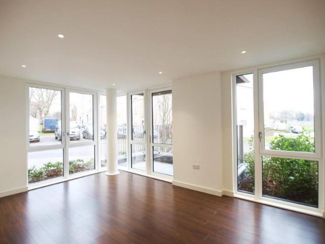 Room at Devan Grove, Greater London
