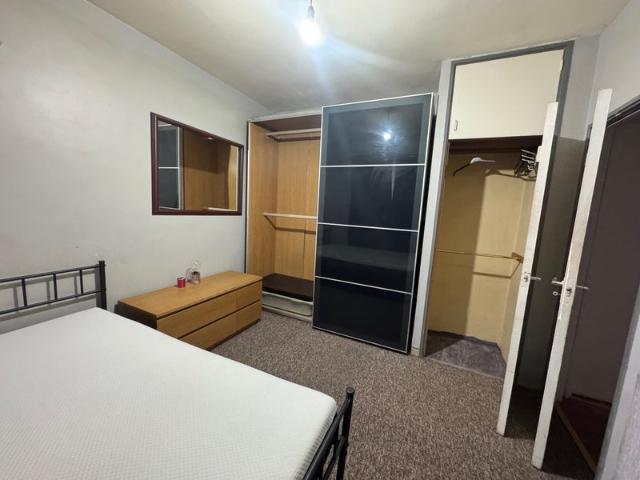 Room at Deverell Street, Greater London