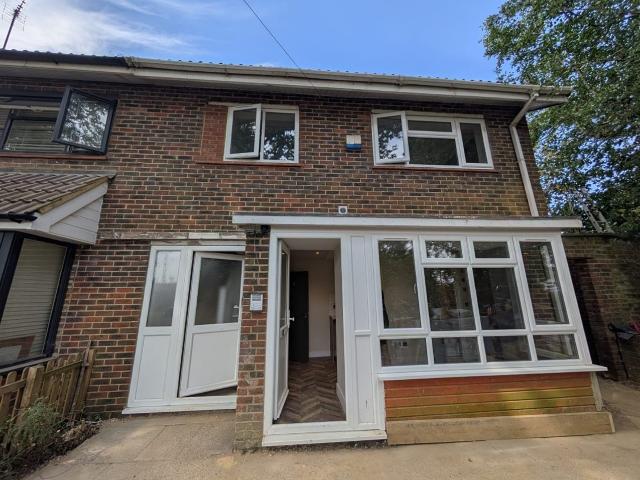 Room at Dickens Road, Crawley