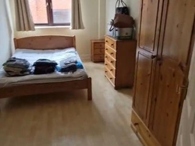 Room at Dickinson Street, Manchester