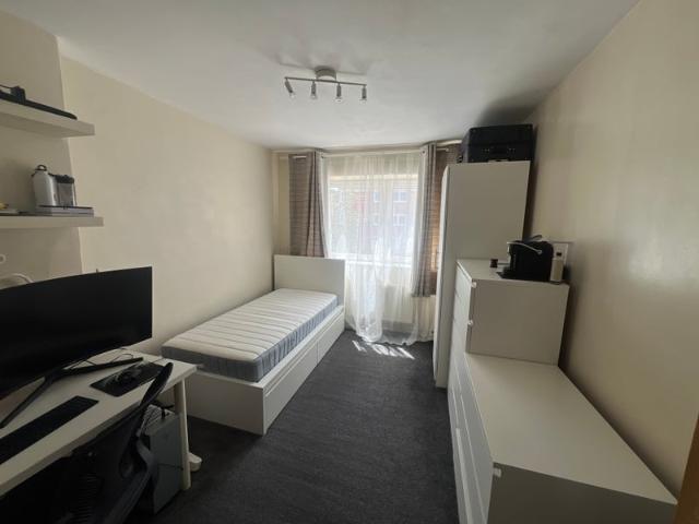 Room at Digby Street, Greater London