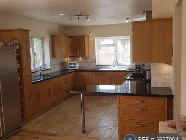 Room at Didcot Road, Southampton