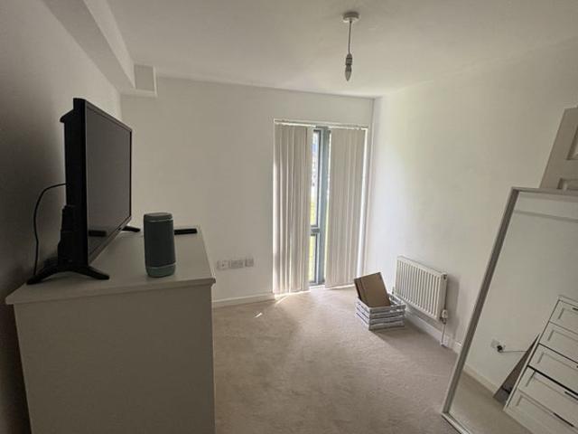 Room at Dinsdale Gardens, Greater London