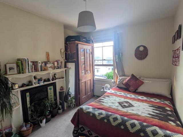 Room at Disraeli Road, Greater London
