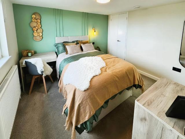 Room at Dixon Street, Swindon