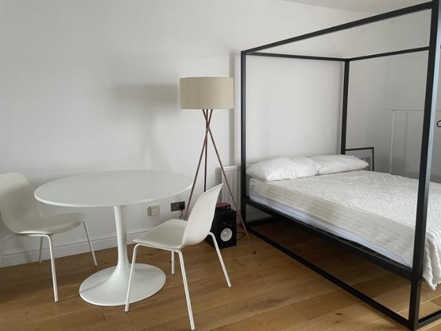 Room at Dod Street, Greater London