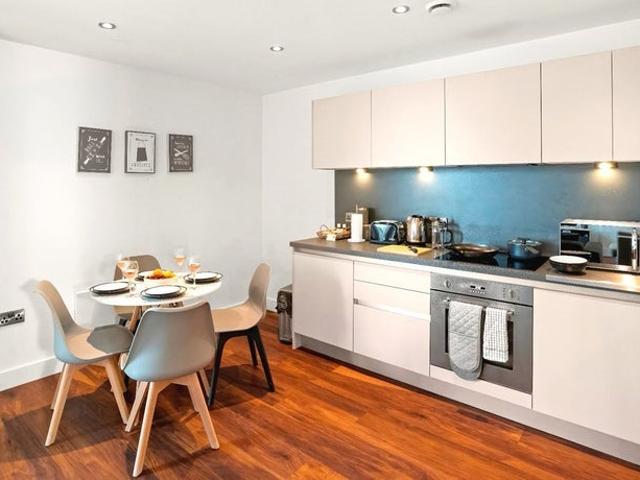 Room at Doddington Grove, Greater London