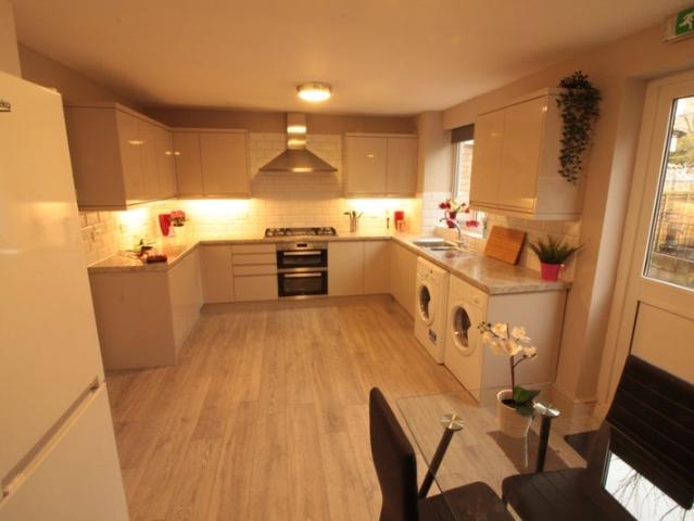 Room at Doddington, Telford