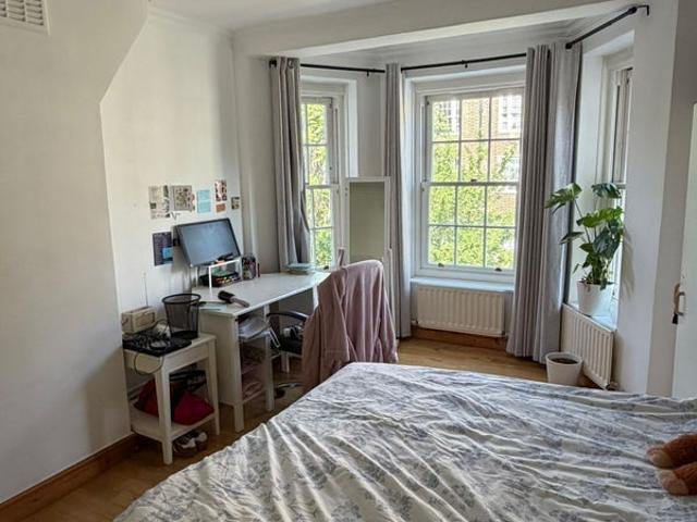 Room at Dolland Street, Greater London