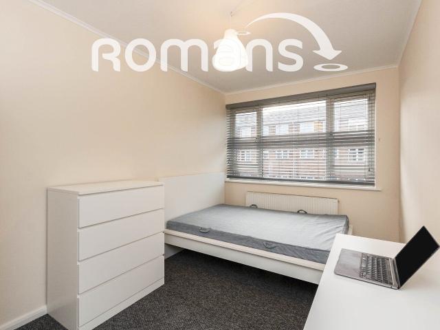 Room at Dollis Drive, Farnham