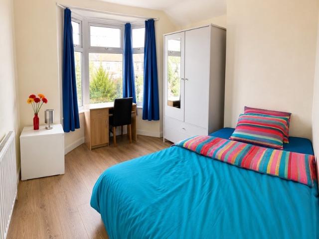 Room at Donald Road, Greater London