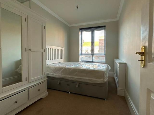Room at Dorset Road, Greater London