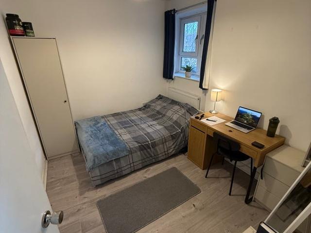 Room at Dorset Road, Greater London