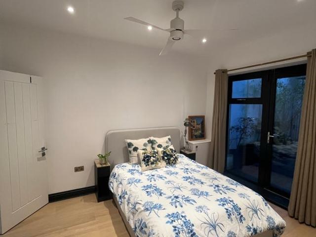Room at Dorset Road, Greater London