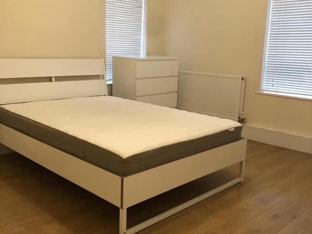 Room at Dorset Road, Greater London