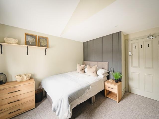 Room at Downend Road, Bristol