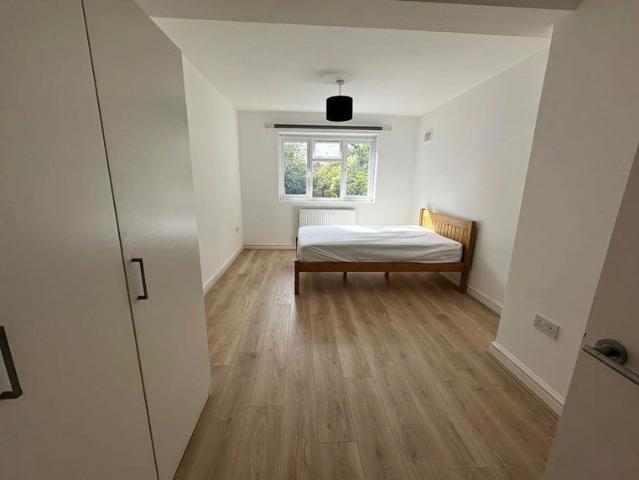 Room at Downs Road, Greater London