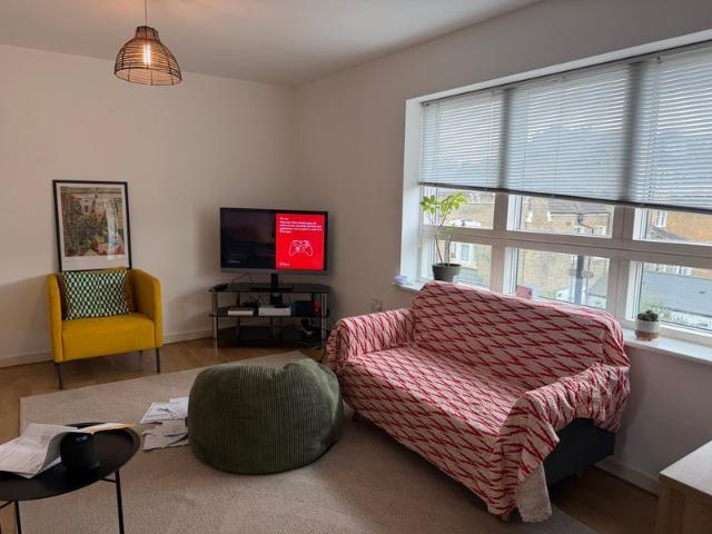 Room at Downs Road, Greater London