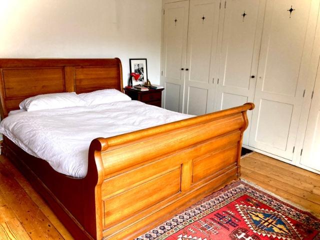 Room at Downs Road, Greater London